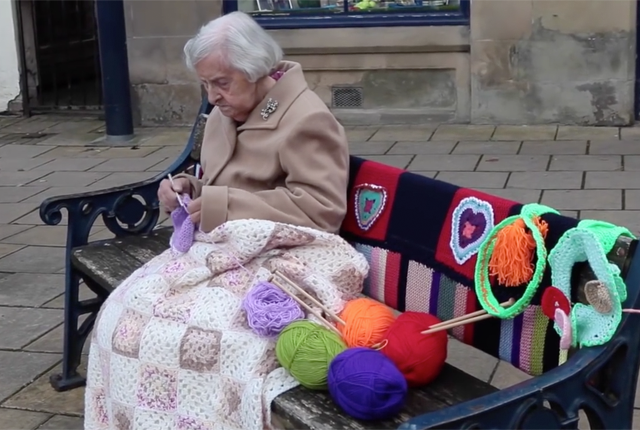 ORGAN THING: Yarnbombing, the world’s oldest street artist Grace Brett ...
